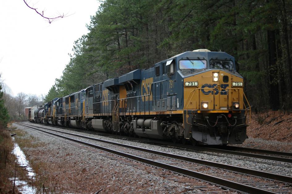 CSXT 8728 (CR 5589) 1 of 4 | Conrail Photo Archive