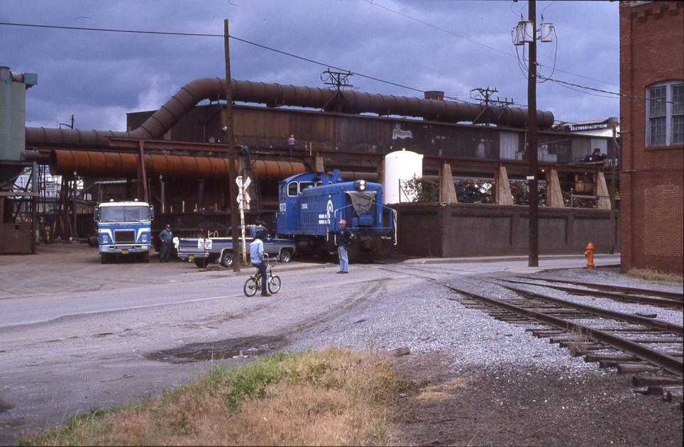 CR 9373 pulling gondolas from the former Milton Steel Mill, Milton, PA ...