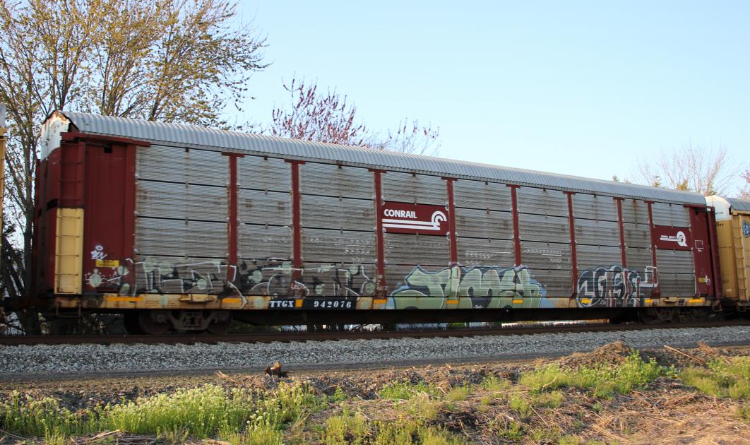 TTGX 942076-Rack class ML2L | Conrail Photo Archive