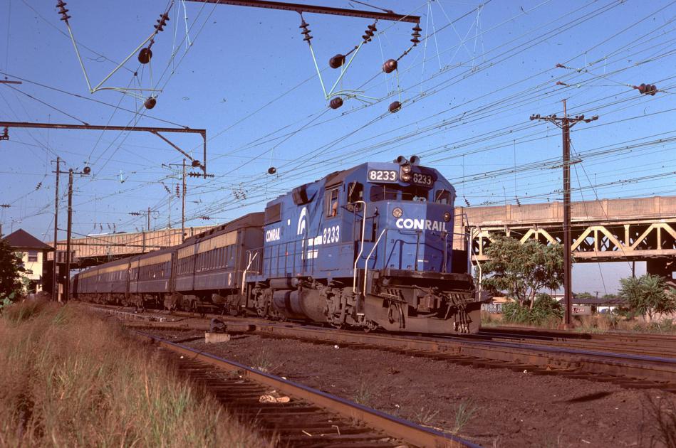 CR 8233 Newark NJ Sep 1980 | Conrail Photo Archive