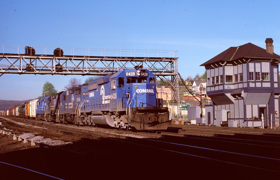CR 6428 Altoona PA May 1981 | Conrail Photo Archive