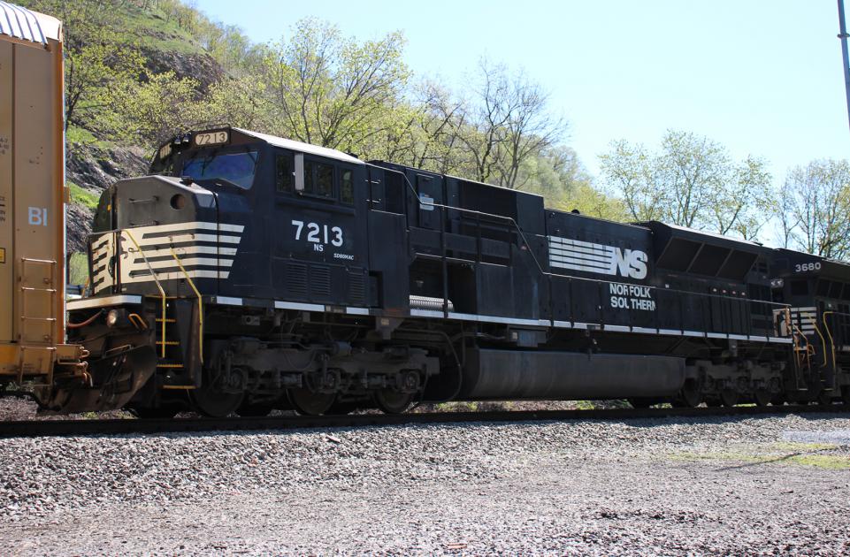 NS 7213 (CR 4123) | Conrail Photo Archive