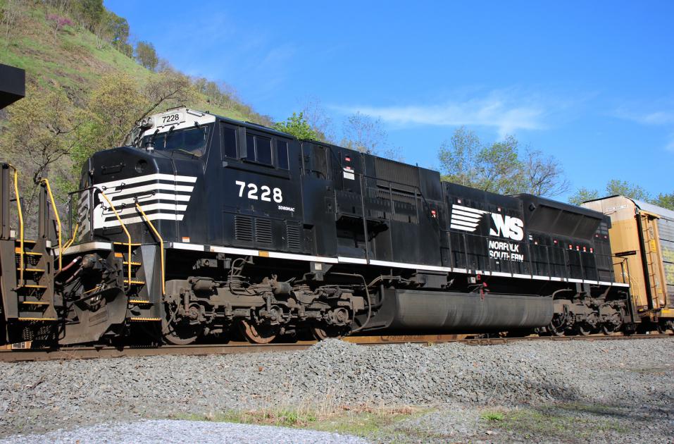 NS 7228 (CR 4128) | Conrail Photo Archive