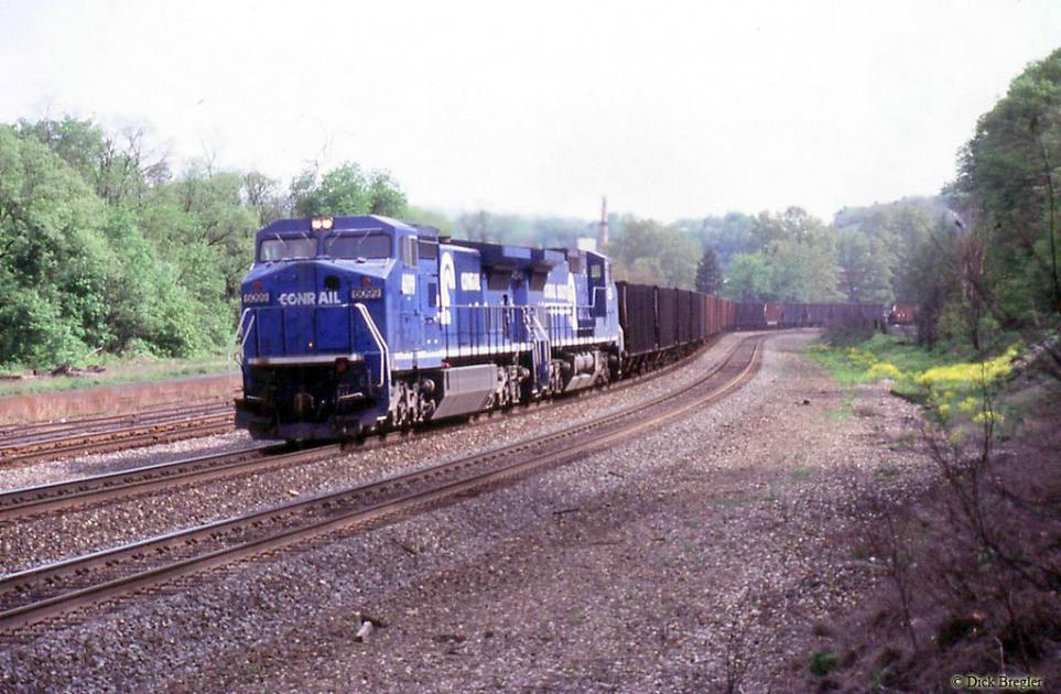 CR 6099 at Tyrone, PA | Conrail Photo Archive