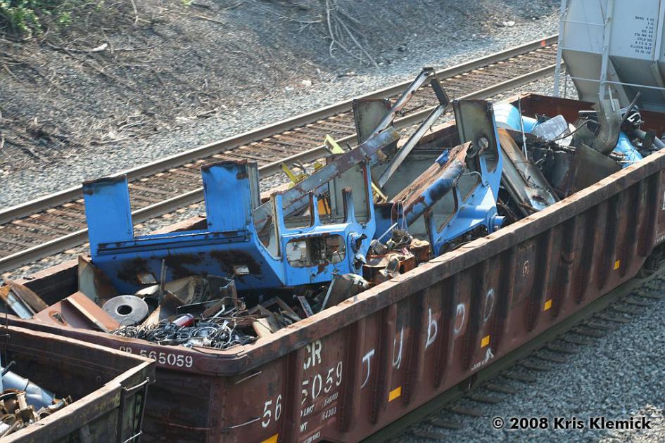 Scrapped locomotives 7-26-08 Rutherford, PA | Conrail Photo Archive