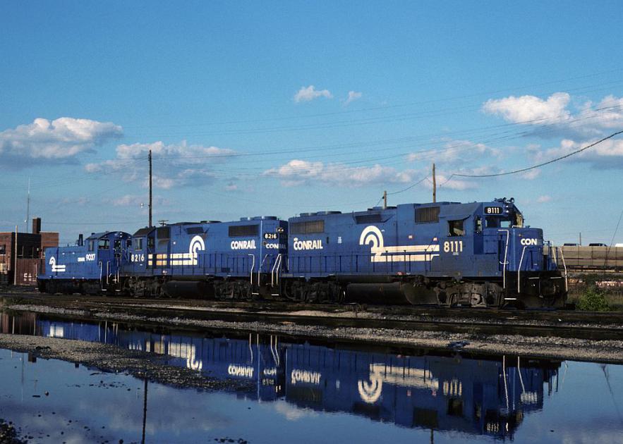 CR 8111 GP-38-2 Toledo 09-87 | Conrail Photo Archive