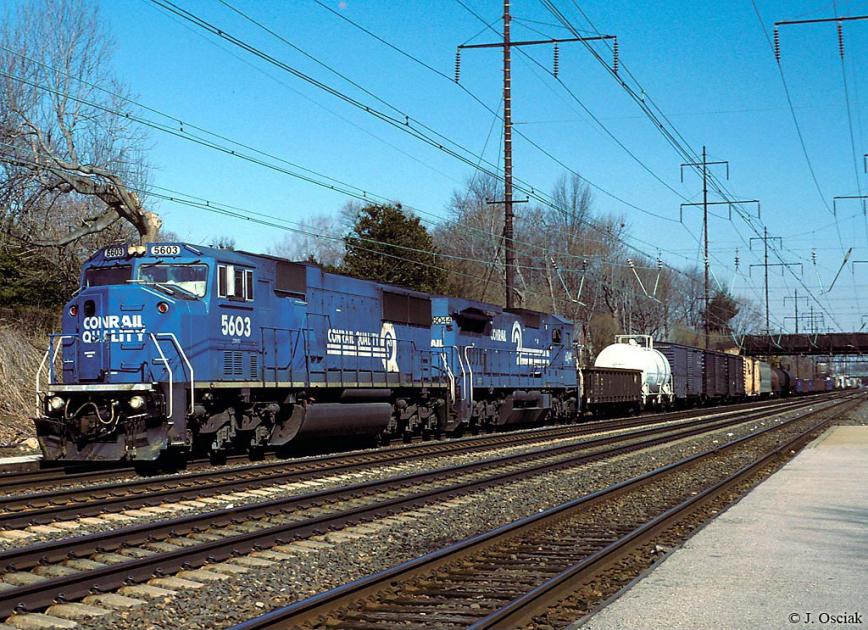 CR 5603 at Folcroft, PA in 1996 | Conrail Photo Archive
