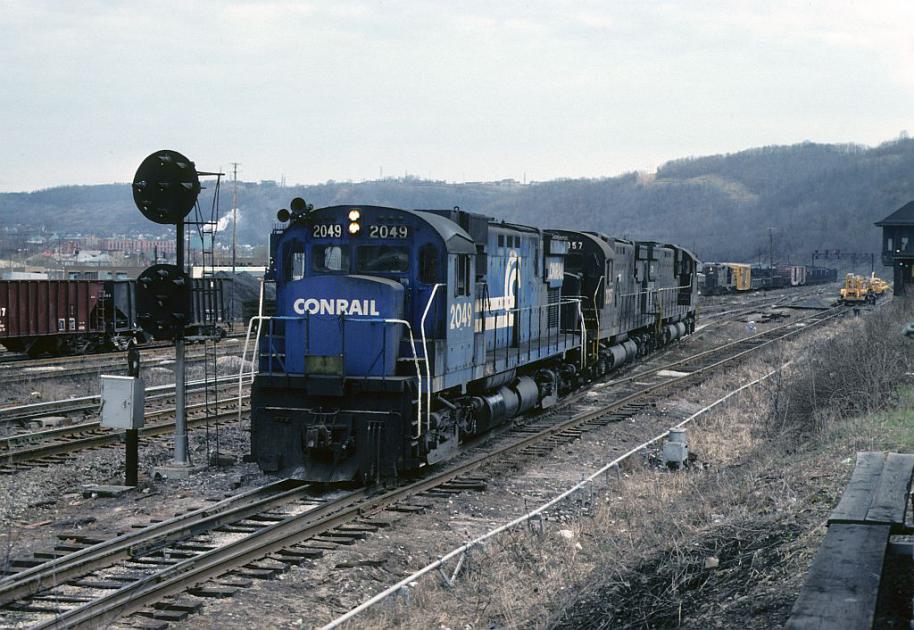 CR 2049 Weirton, WV 04-3-1978 | Conrail Photo Archive