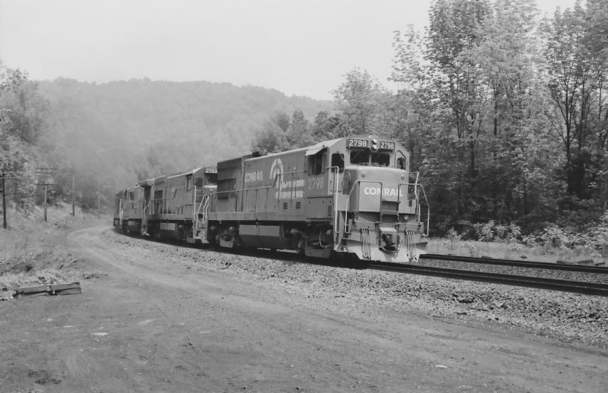 CR 2798 Middlefield, MA 6-15-1979 | Conrail Photo Archive