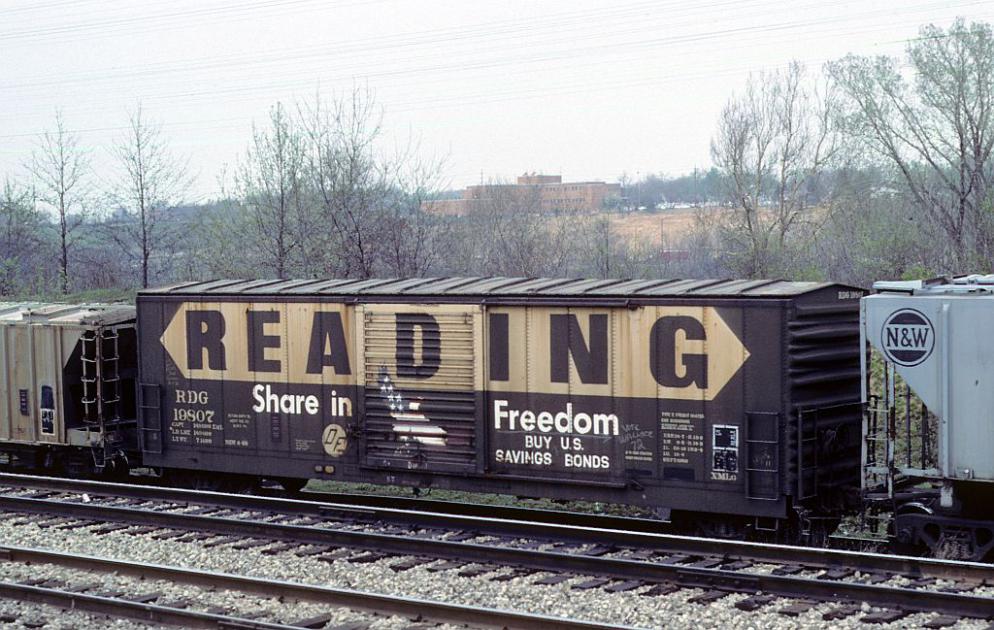 RDG 19807 Reading class XMLg "Freedom" boxcar | Conrail Photo Archive