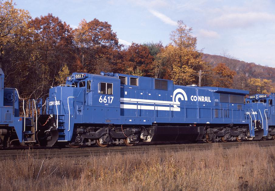 CR 6617 at Middlefield, MA. on 10/13/84. | Conrail Photo Archive