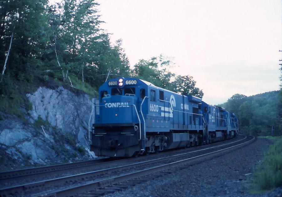 CR 6600 at Canaan, NY, on 6/10/88. | Conrail Photo Archive