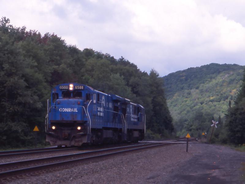 CR 6588 at Washington, MA. on 8/30/97. | Conrail Photo Archive