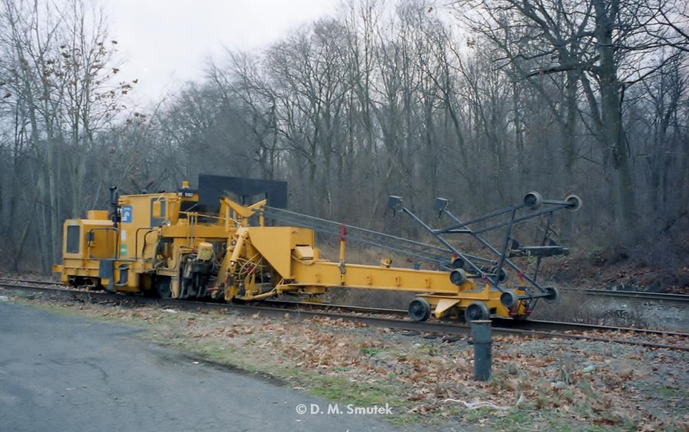 CR BALLAST TAMPER ME 5082 BLAUVELT, NY DECEMBER 1998 | Conrail Photo ...