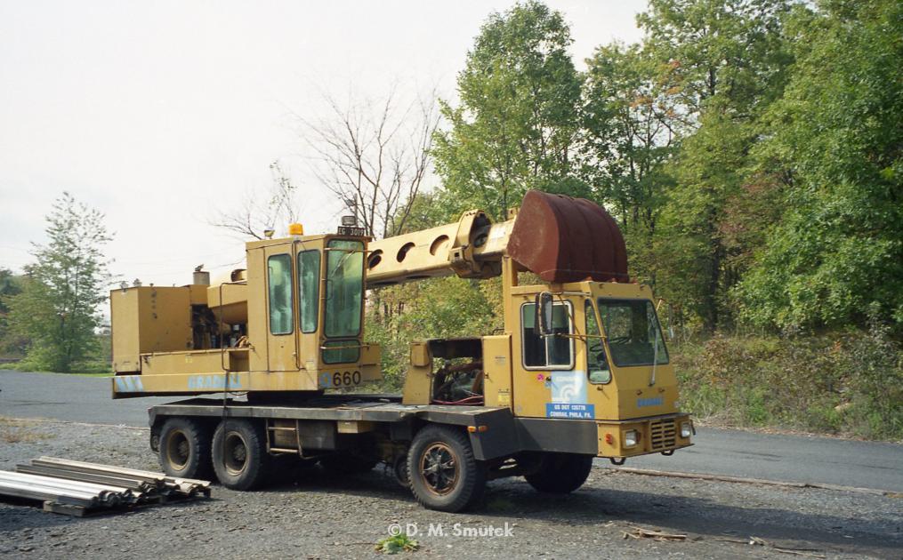 CR Excavator EG 3019 Campbell Hall, NY Summer 1999 | Conrail Photo Archive