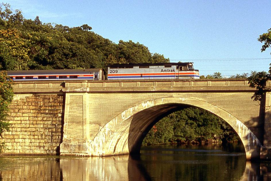 AMTK 209 Charles River Bridge | Conrail Photo Archive