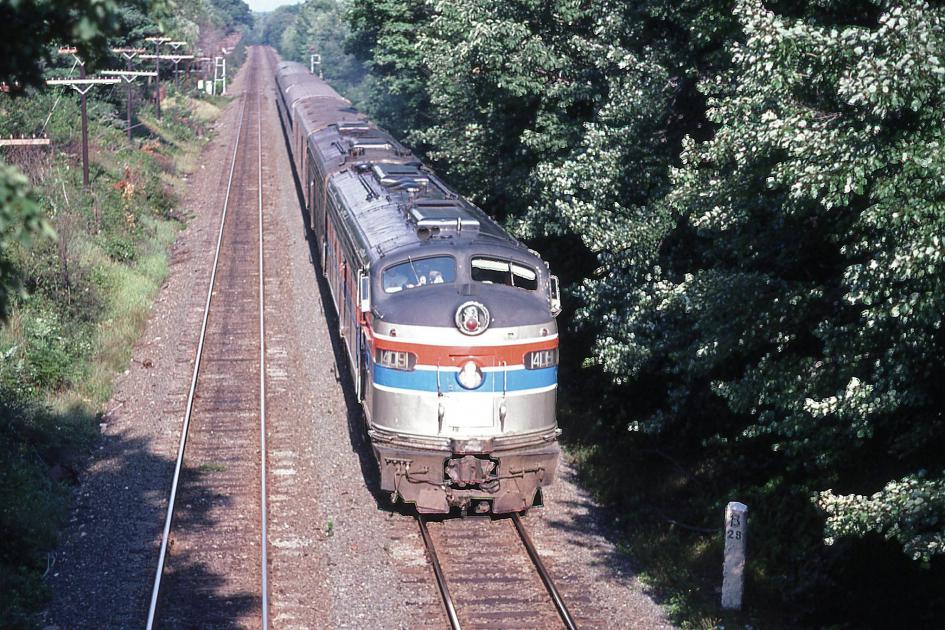 AMTK 409 Southboro MA | Conrail Photo Archive