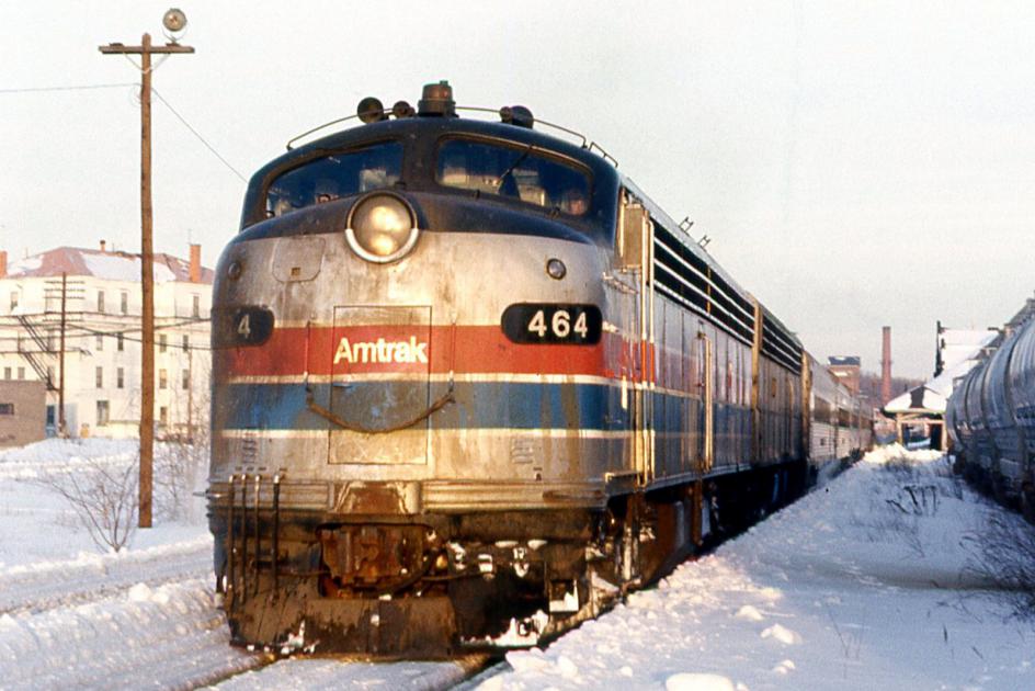 AMTK 464 Framingham MA | Conrail Photo Archive