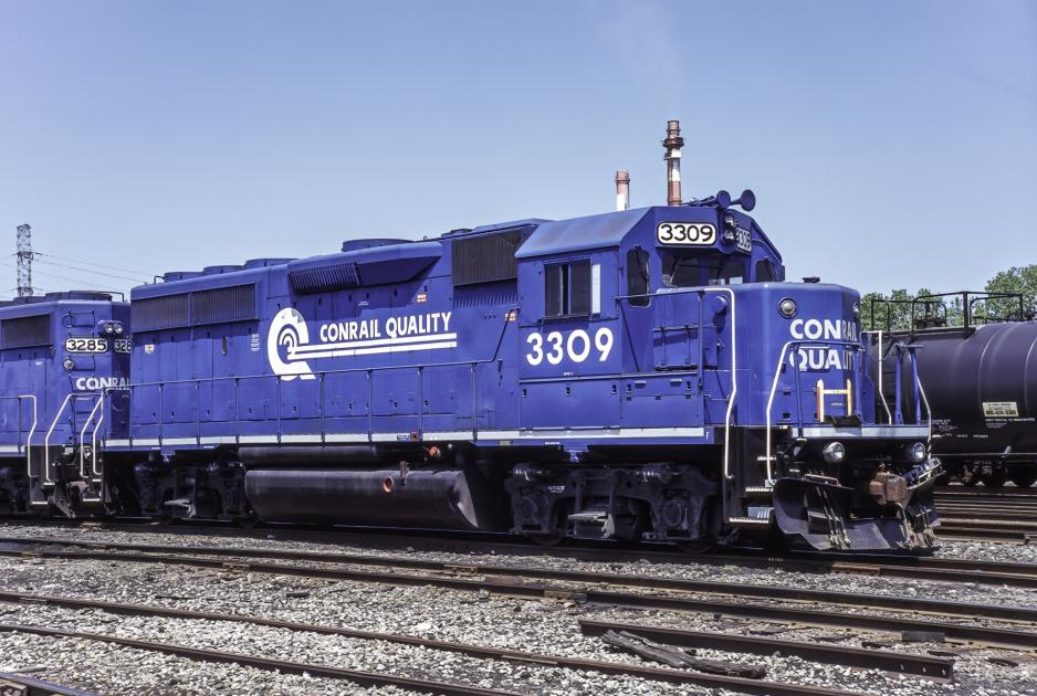 CR 3309 and CR 3285 at Colhour Yard in Whiting IN 5-14-1999 | Conrail ...