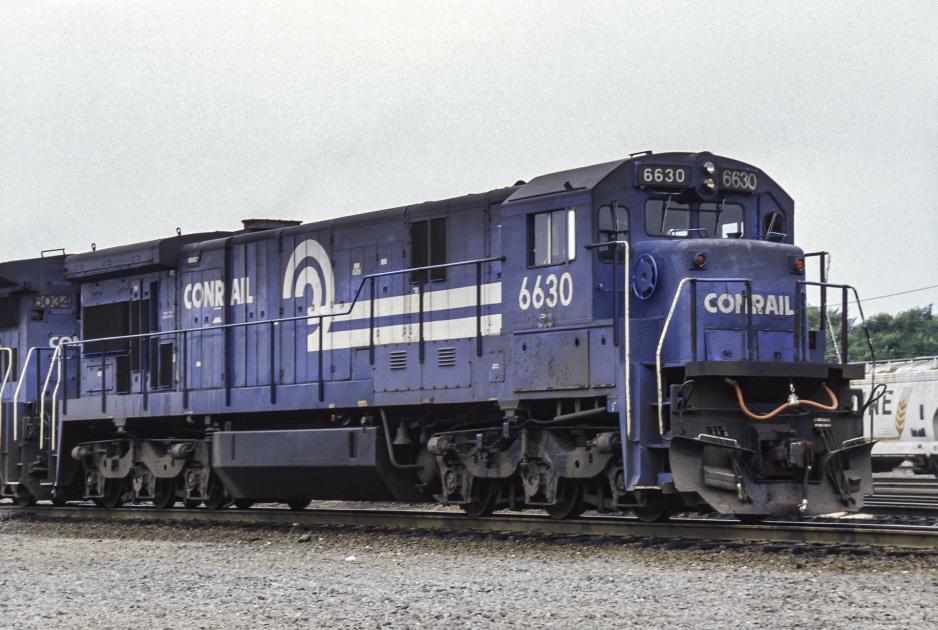 CR 6630 GE C36-7 at Elkhart IN 8-30-1994 | Conrail Photo Archive