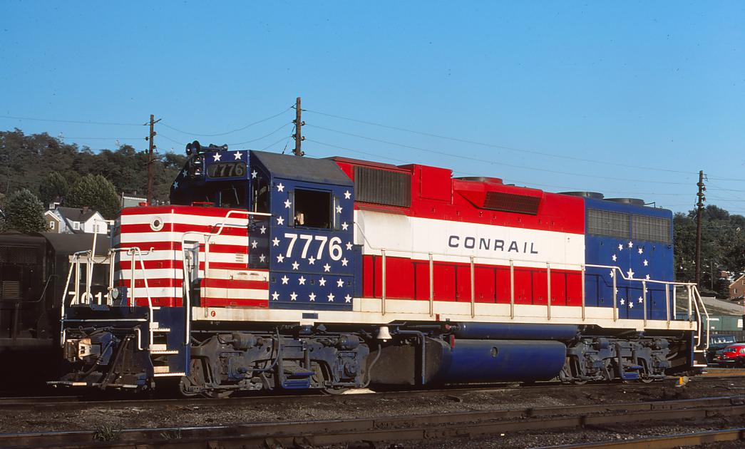 CR 7776 at Freedom, PA on 9/3/76 | Conrail Photo Archive