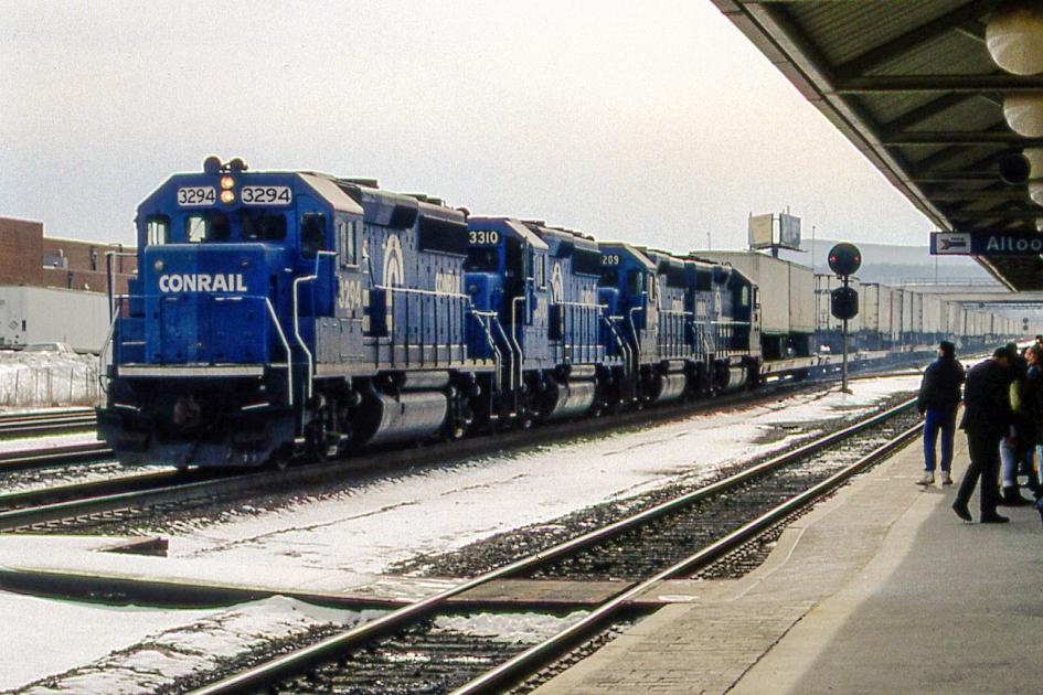 CR 3294 ALTOONA PA | Conrail Photo Archive