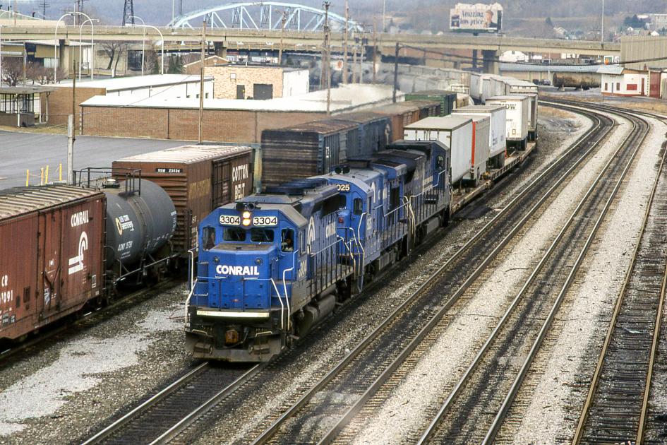 CR 3304 ALTOONA PA | Conrail Photo Archive