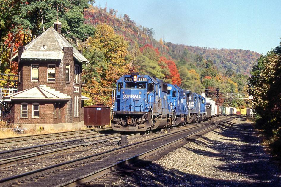 CR 3383 MG TOWER | Conrail Photo Archive