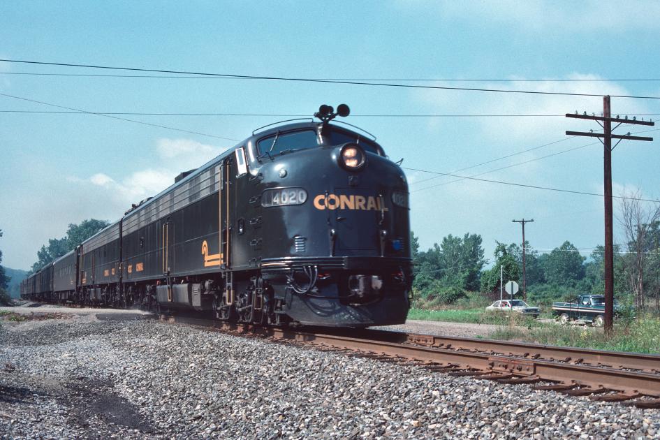 CR 4020 at Gang Mills, NY on OCS-112 07/27/88 | Conrail Photo Archive