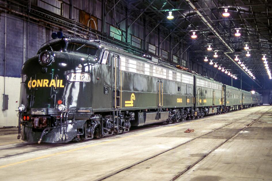 CR 4020 IN MISC SHOP | Conrail Photo Archive
