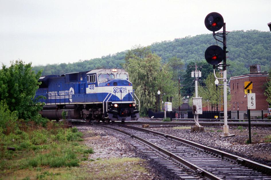 CR 4118 Palmer MA | Conrail Photo Archive
