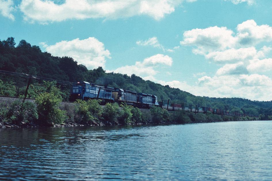CR 5074 at Cranesville, NY 07/20/99 | Conrail Photo Archive