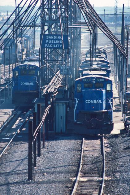 CR 6001 and 1927 at Selkirk, NY 11/15/86 | Conrail Photo Archive