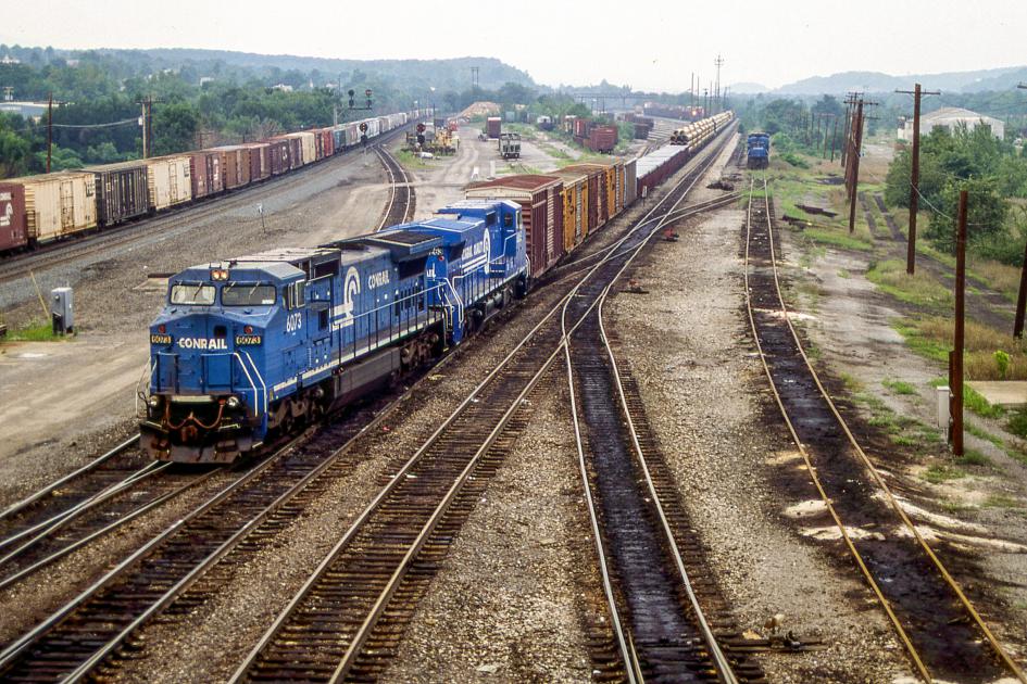 CR 6073 LOGAN TWP PA | Conrail Photo Archive