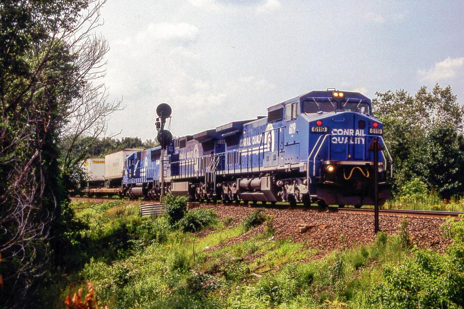 CR 6119 PALMER MA | Conrail Photo Archive