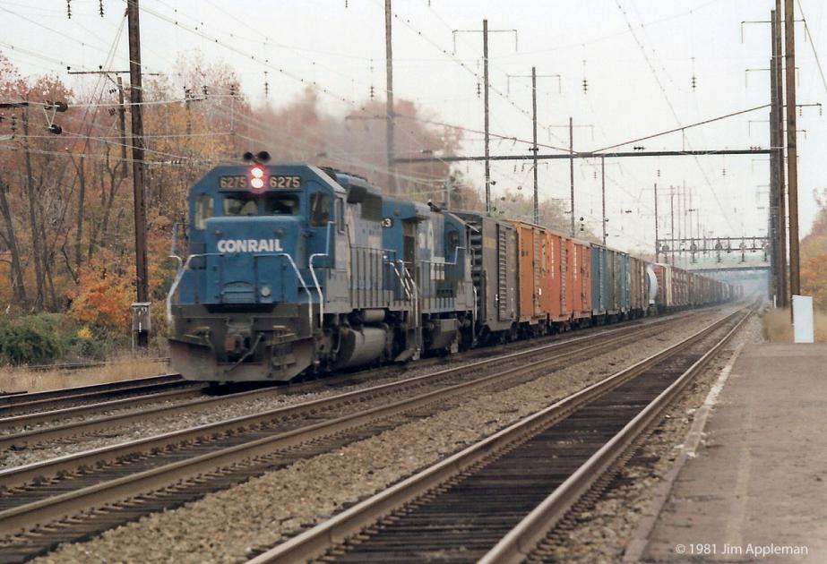 CR 6275 at Perryville, MD 10/31/1981 | Conrail Photo Archive
