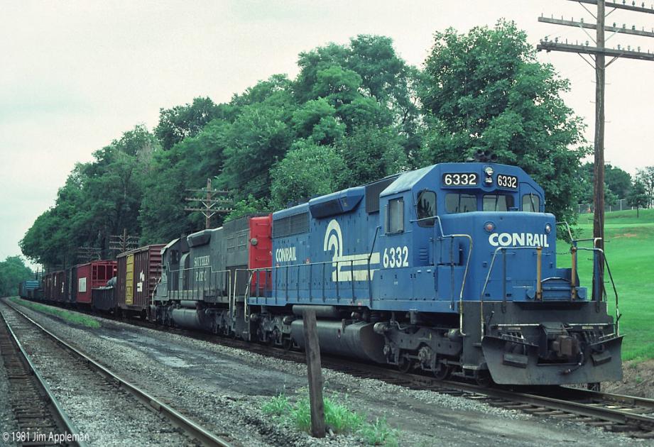 CR 6332 at Milton, PA 7/25/1981 | Conrail Photo Archive