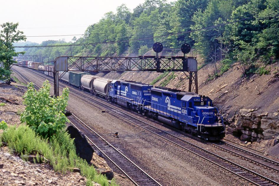 CR 6382 Allegheny Twp PA | Conrail Photo Archive