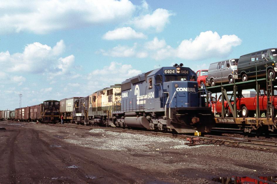 CR 6404 East Worcester MA | Conrail Photo Archive