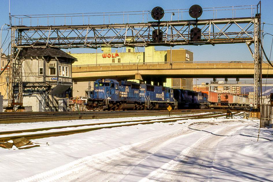 CR 6437 Alto Tower | Conrail Photo Archive