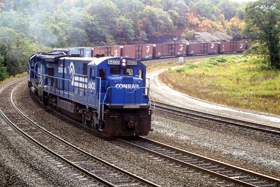 CR 6602 Bennington Curve | Conrail Photo Archive