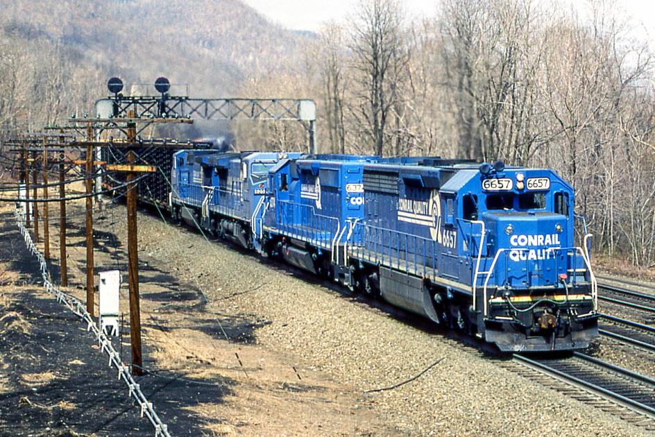 CR 6657 Allegheny Twp PA | Conrail Photo Archive