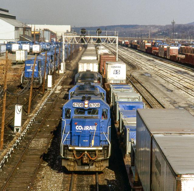 CR 6708 CP Works | Conrail Photo Archive