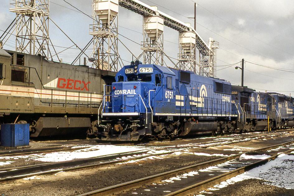 CR 6751 Collinwood OH | Conrail Photo Archive