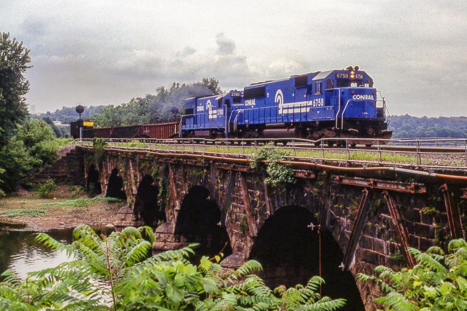 CR 6758 Seven Arch Bridge | Conrail Photo Archive