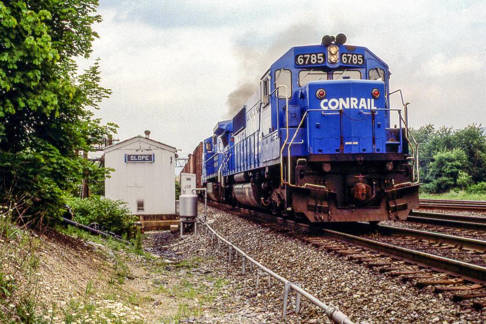 CR 6785 CP Slope | Conrail Photo Archive