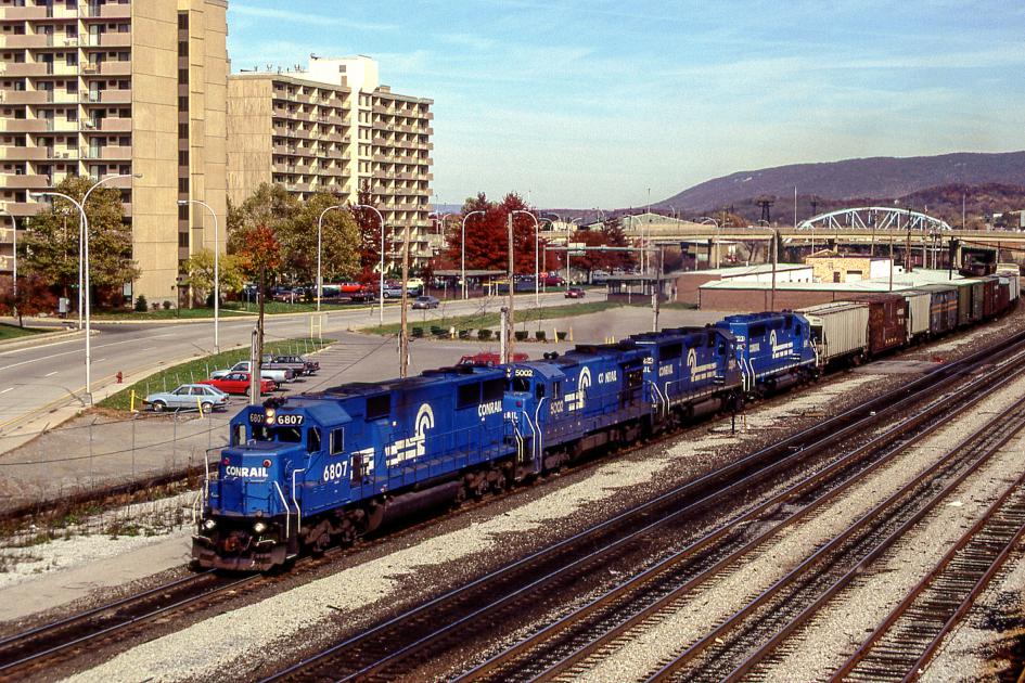 CR 6807 Altoona PA | Conrail Photo Archive
