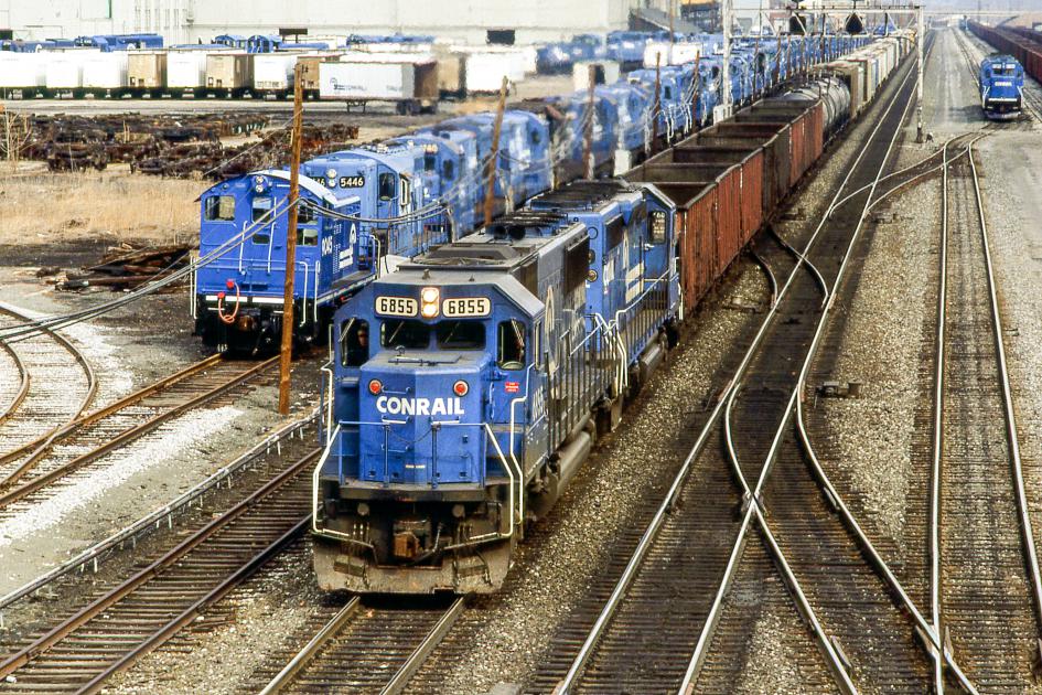 CR 6855 CP Works | Conrail Photo Archive