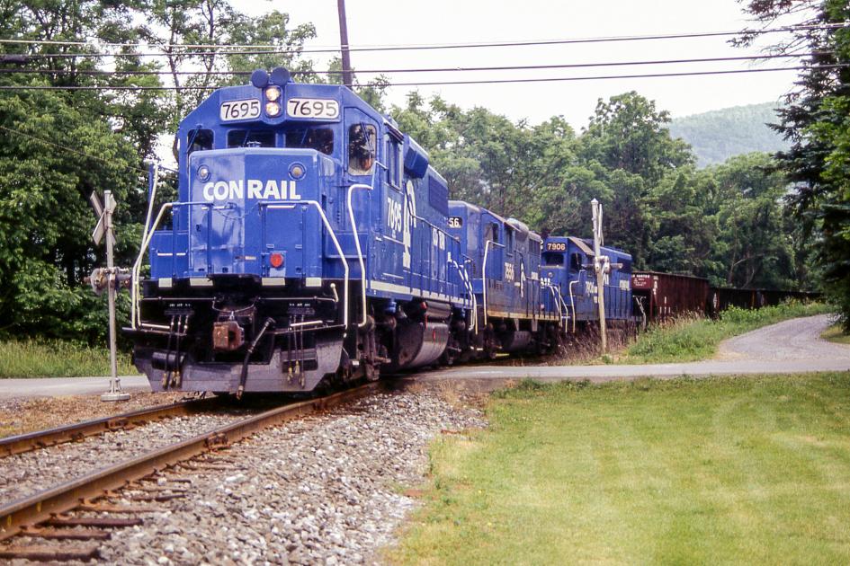 CR 7695 Blair Twp PA | Conrail Photo Archive