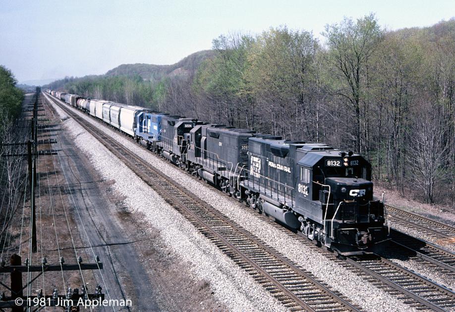 CR 8132 (PC 8132) at Pinecroft, PA 5/9/1981 | Conrail Photo Archive